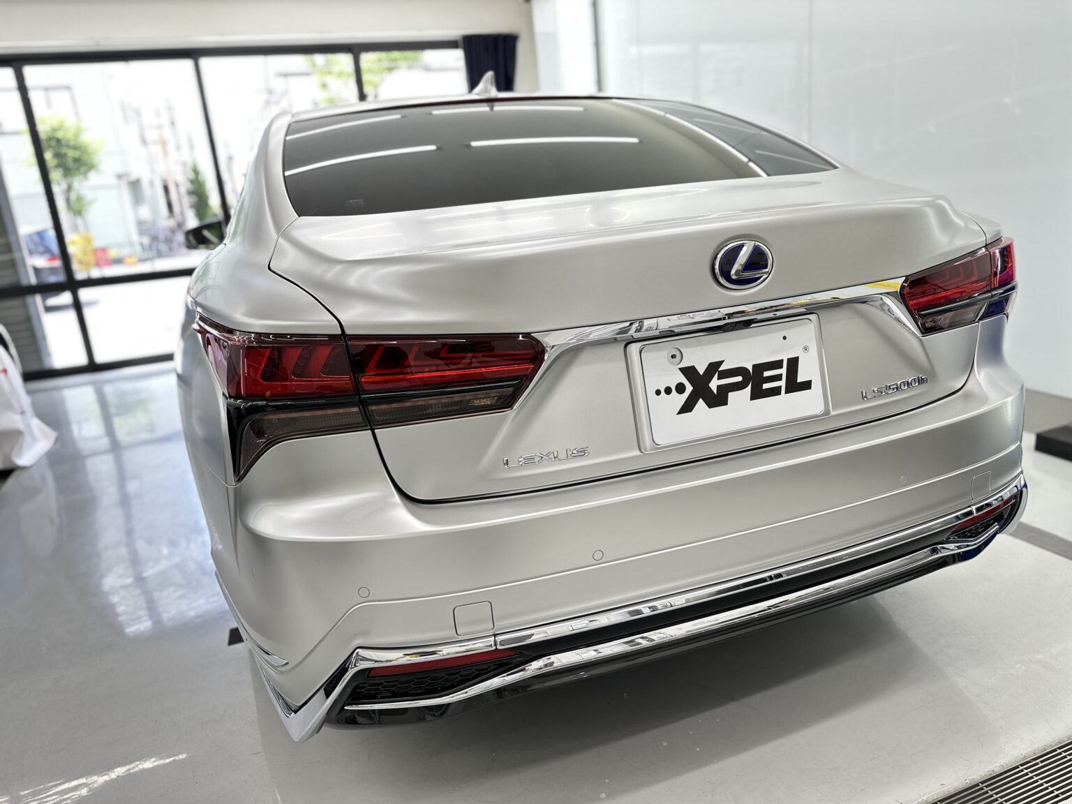 OPカラー!LS500hに全面マットプロテクションフィルム施工